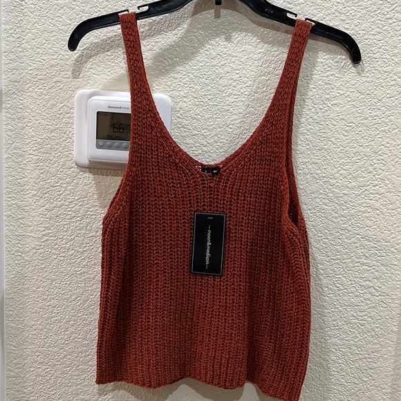 moon & madison | Tops | Nwt Moon Madison Rust Knit Cropped Tank Top ...